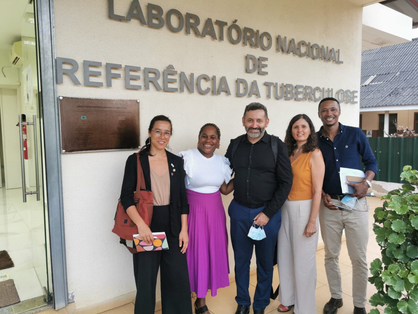 Programa de luta contra a tuberculose em São Tomé e Príncipe recebe ...