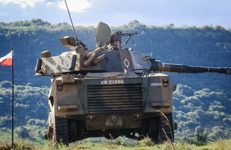 AGU obtém no STJ aval para renovação de frota de blindados do Exército ...