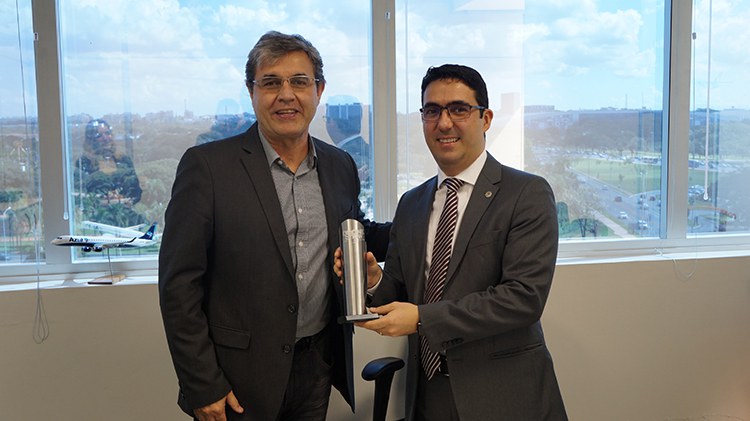 ANAC recebe prêmio DroneShow — Agência Nacional de Aviação Civil (Anac)