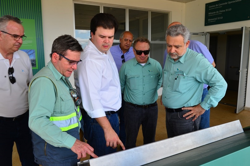 Ministro de Minas e Energia visita o projeto S11D no Pará — Português ...