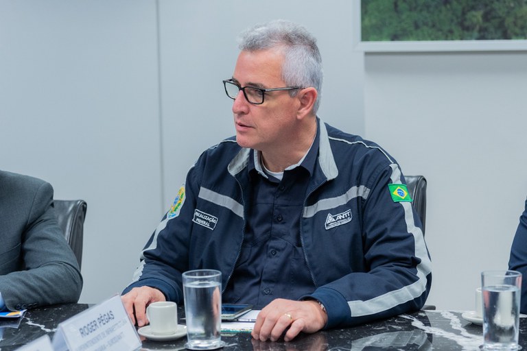 27/11/2024 - Reunião DG e Dep. Valdir Cobalchini — Agência Nacional de ...