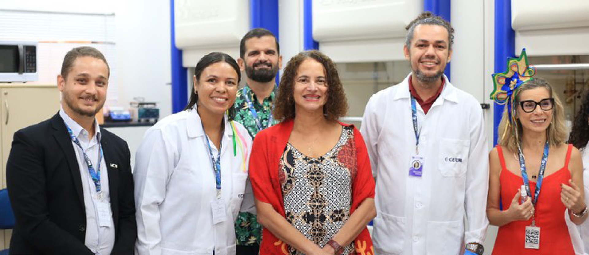 Ministra Luciana Santos visita o Centro de Tecnologias Estratégicas do ...