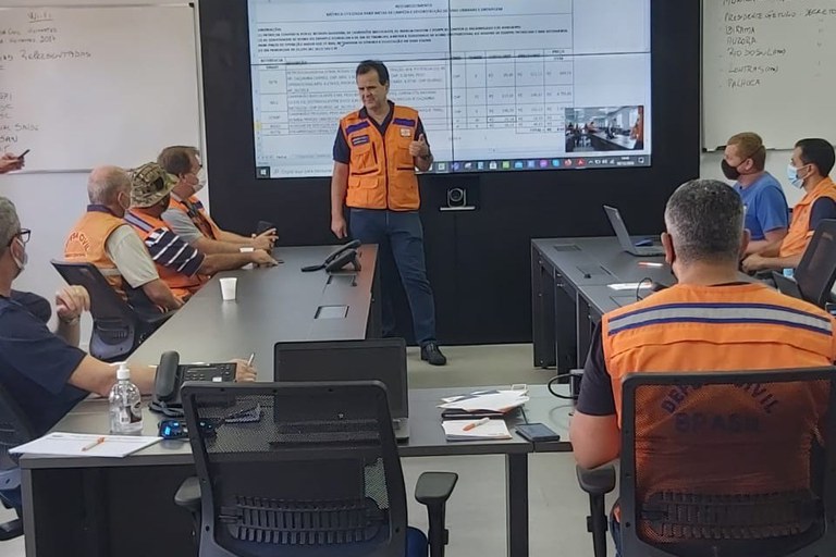 Técnicos da Defesa Civil Nacional estão em Santa Catarina para apoiar ...