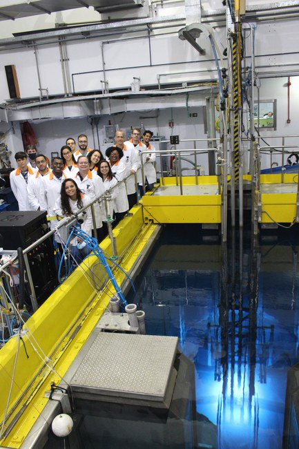 Alunos do IME visitam Centros de Pesquisa do IPEN/CNEN — Comissão ...