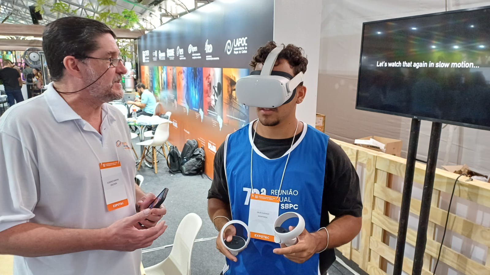 Ministra de CT&I visita estande da CNEN e destaca o "estado de espírito ...