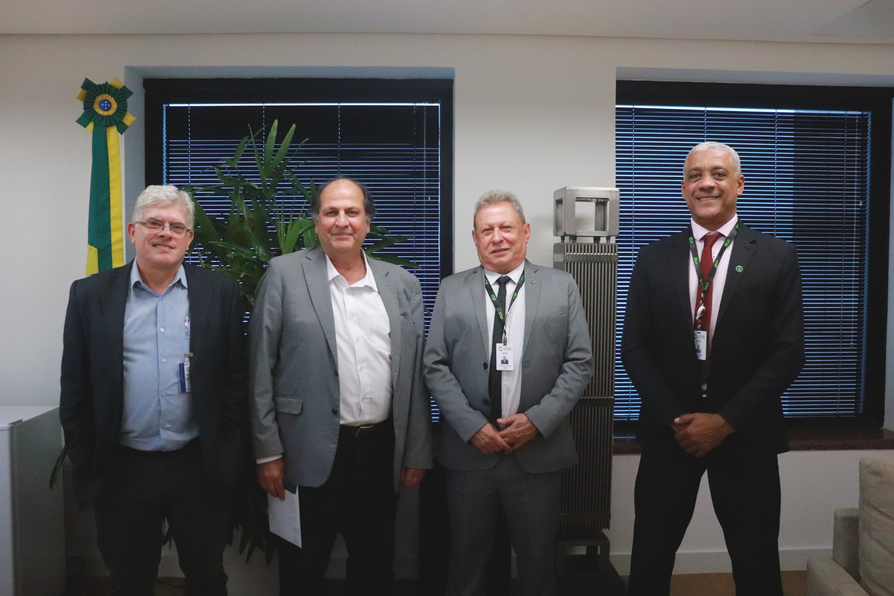 Presidente da CNEN, Francisco Rondinelli, visita a sede da INB ...