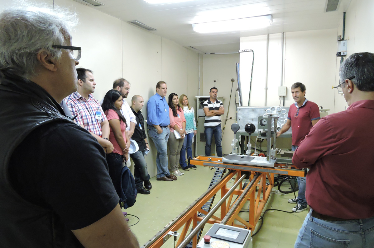 IRD recebe alunos de metrologia da PUC-Rio — Comissão Nacional de ...