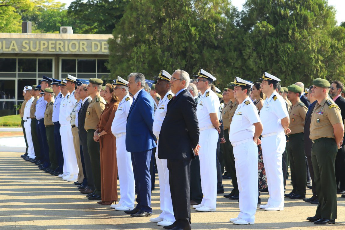 Escola Superior de Defesa celebra primeiro ano de existência — Ministério da Defesa