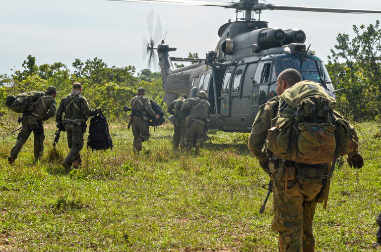Treinamento conjunto de militares de Operações Especiais aprimora ...