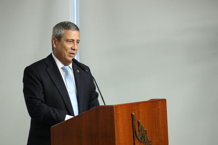 Walter Braga Netto toma posse como Ministro da Defesa — Ministério da ...