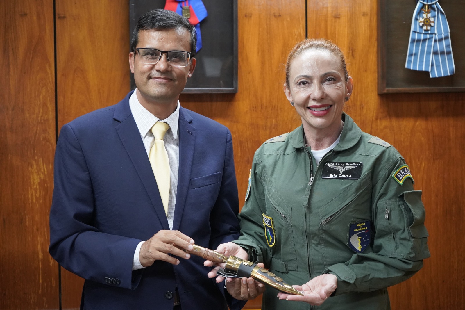 Autoridades da Embaixada do Nepal visitam Escola Superior de Defesa — Escola Superior de Defesa ...