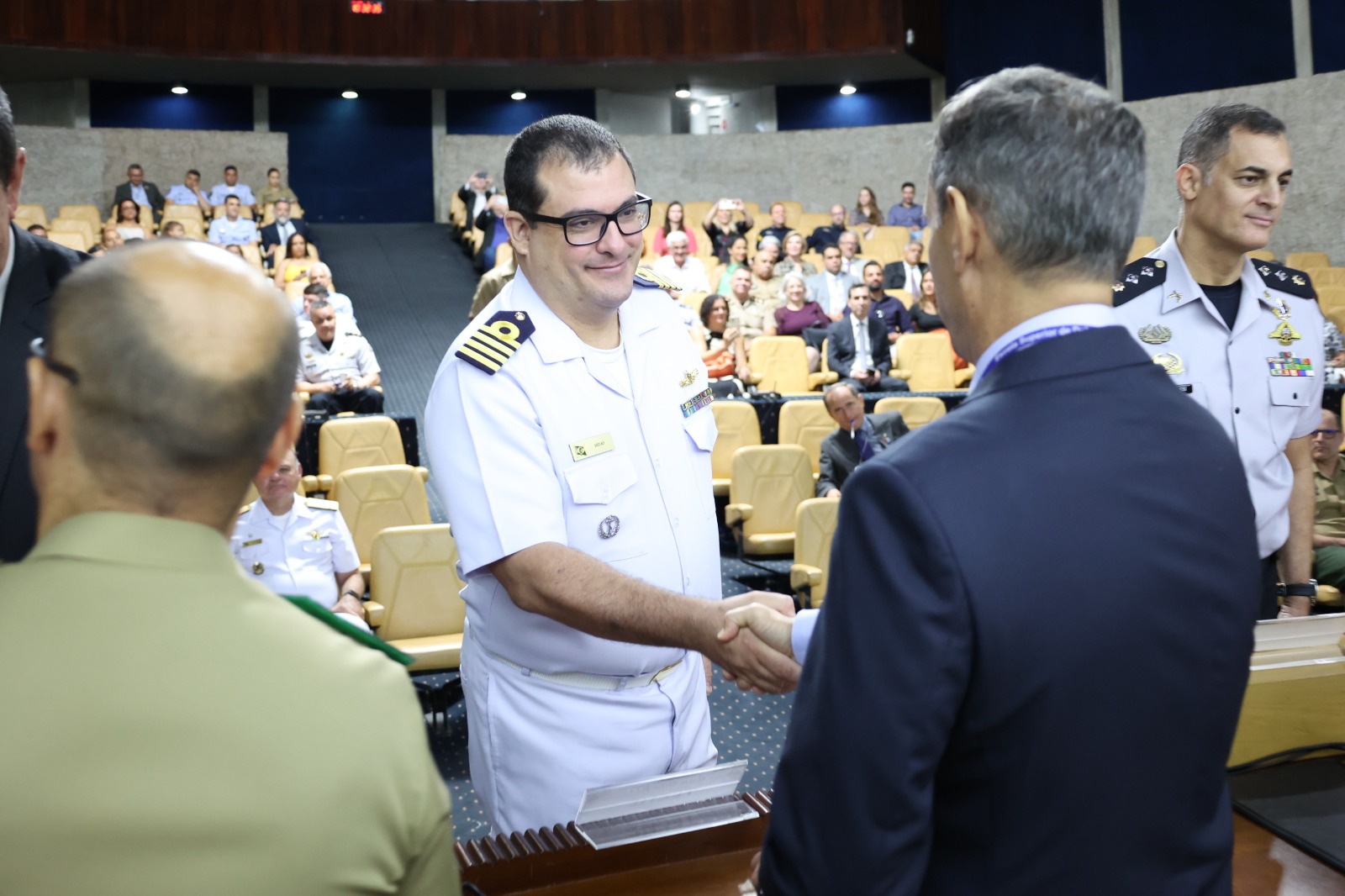 Escola Superior de Defesa realiza encerramento do Curso de Logística Estratégica e Defesa ...