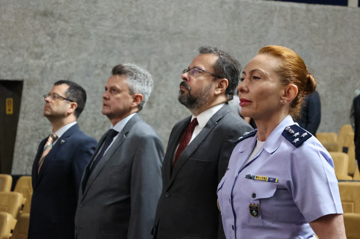 ESD realiza diplomação de 33 alunos do Curso de Geopolítica e Defesa