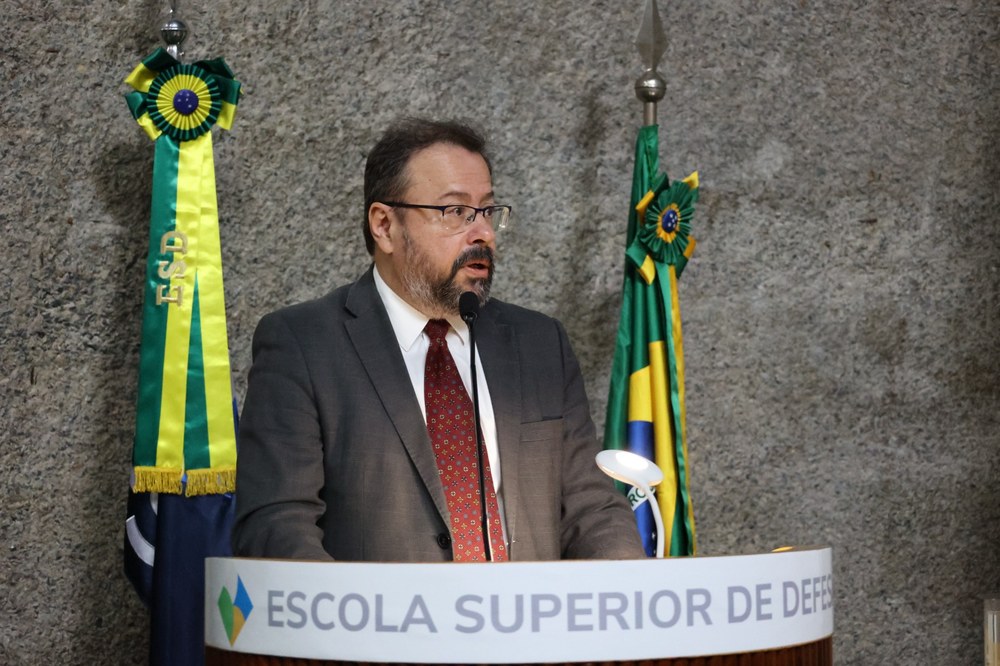 ESD realiza diplomação de 33 alunos do Curso de Geopolítica e Defesa