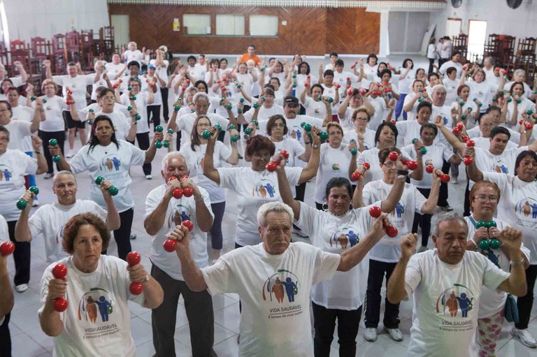 MEsp debate com sociedade civil ações do governo em 16 meses ...