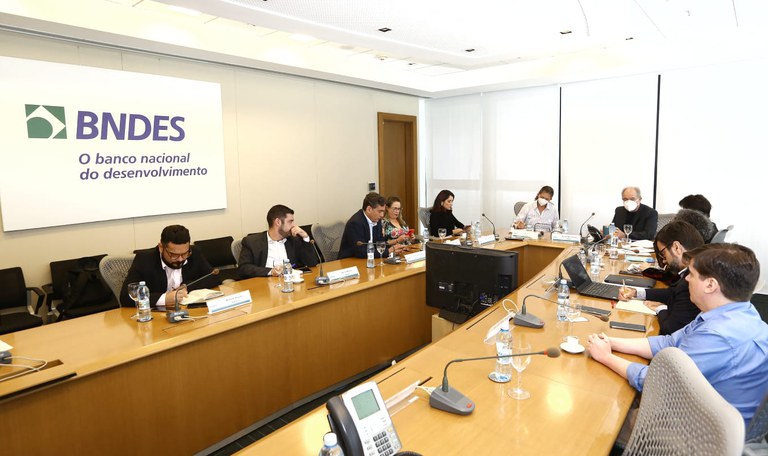 Ministério do Esporte se reúne com Petrobras e BNDES no Rio, para ...