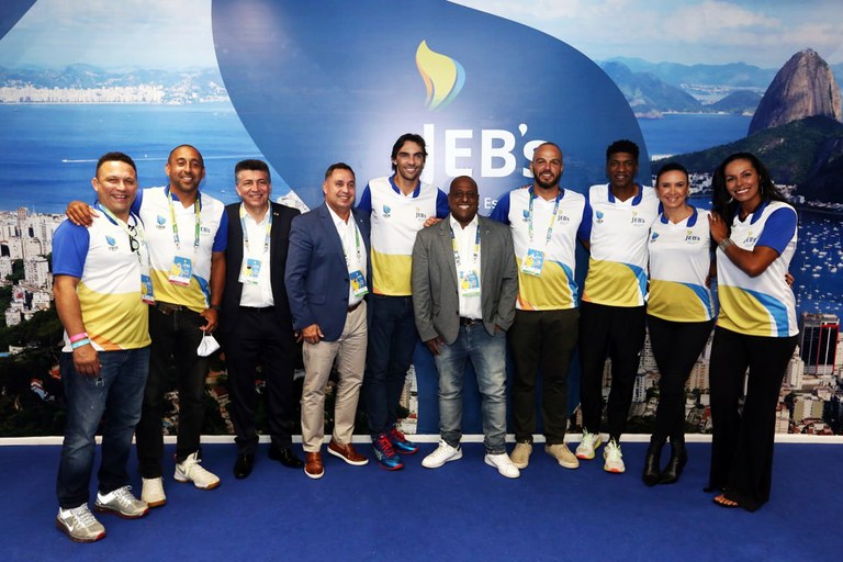 Ao som da banda Melin, Arena Carioca 1 recebe a festa de encerramento ...