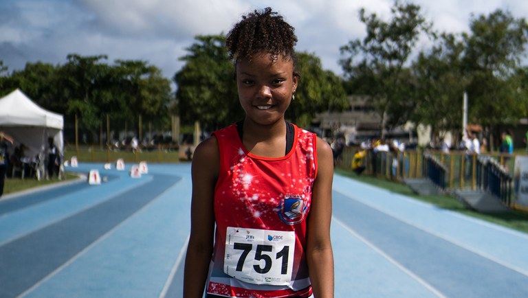 Surpresas, emoções e as novas passadas da corredora Nívia Vitória após ...