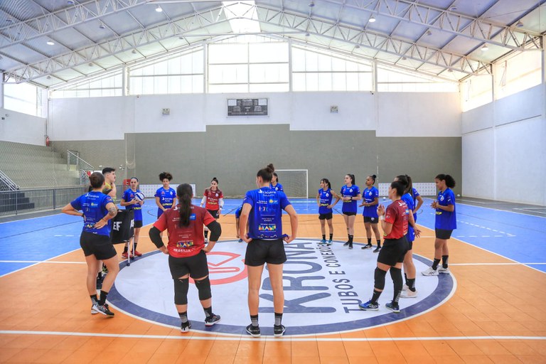 Projeto desenvolve futsal para atletas de base, alto rendimento e pessoas com deficiências ...
