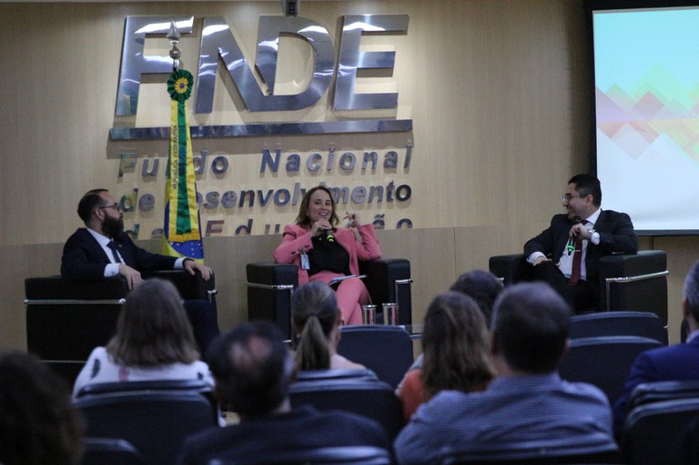 Colaboradores do FNDE participam de palestra sobre planejamento de ...