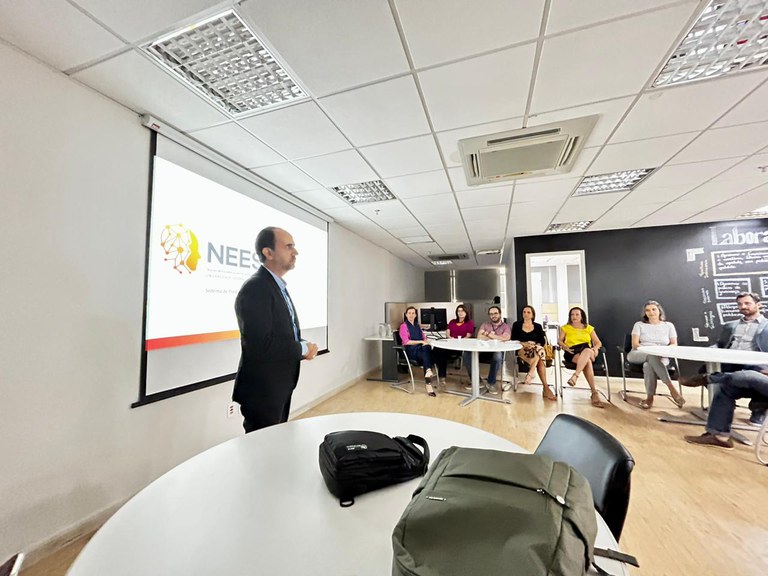 FNDE recebe comitiva de especialistas para aprimorar o programa do ...