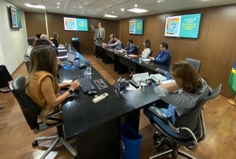 FNDE recebe especialista do MEC para debater sobre gestão de riscos ...