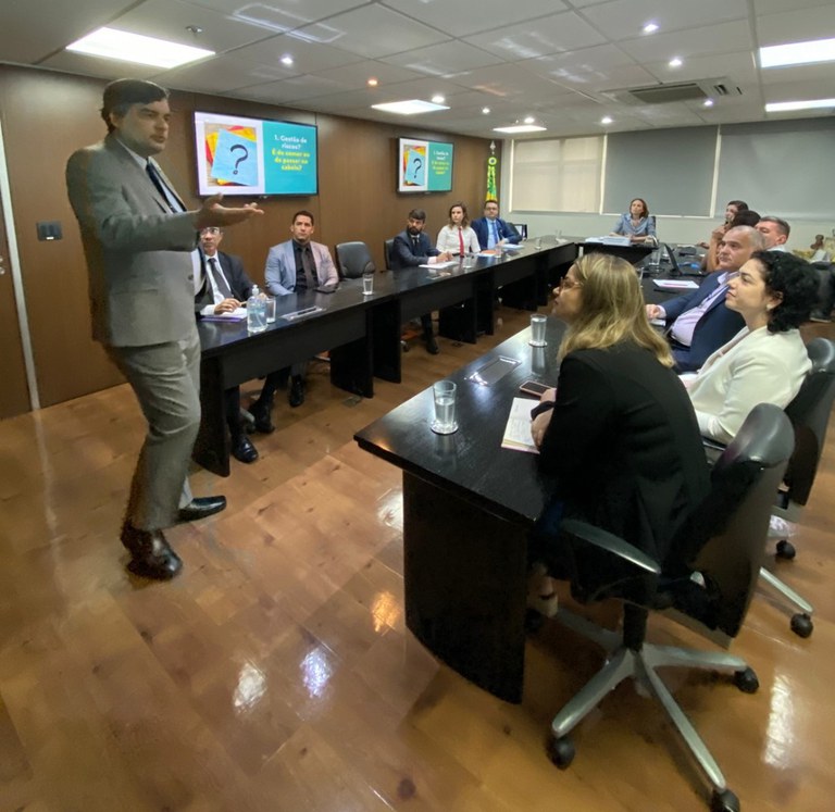 FNDE recebe especialista do MEC para debater sobre gestão de riscos ...