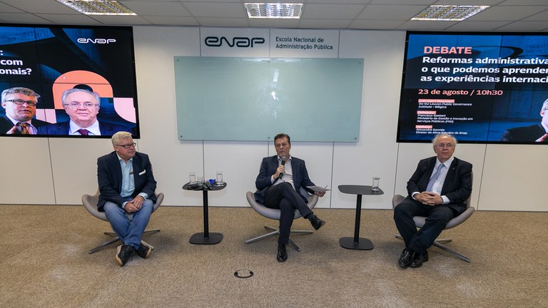 Gestão participa de seminário sobre experiências internacionais em ...