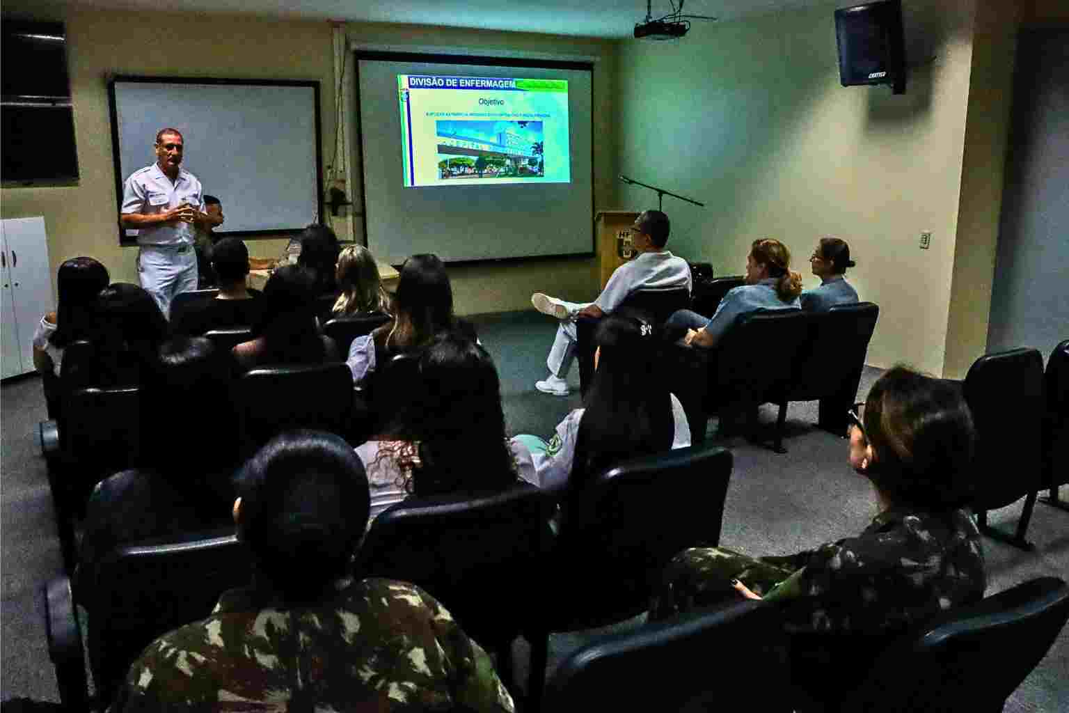 COREMU/HFA RECEPCIONA 2ª TURMA DO PROGRAMA DE ENFERMAGEM PERIOPERATÓRIA