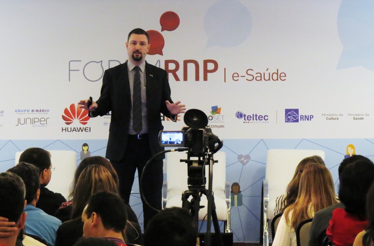 Gestores da Ebserh participam de Fórum da RNP — HU Brasil