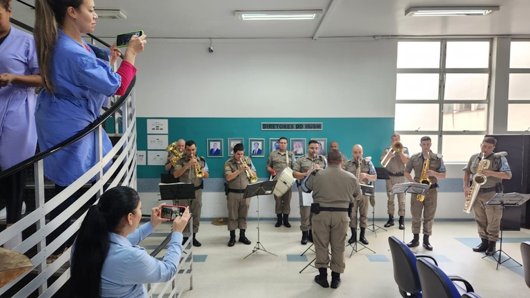 Projeto de Extensão do HUSM traz Banda da EsFAS e da Base Aérea ao ...