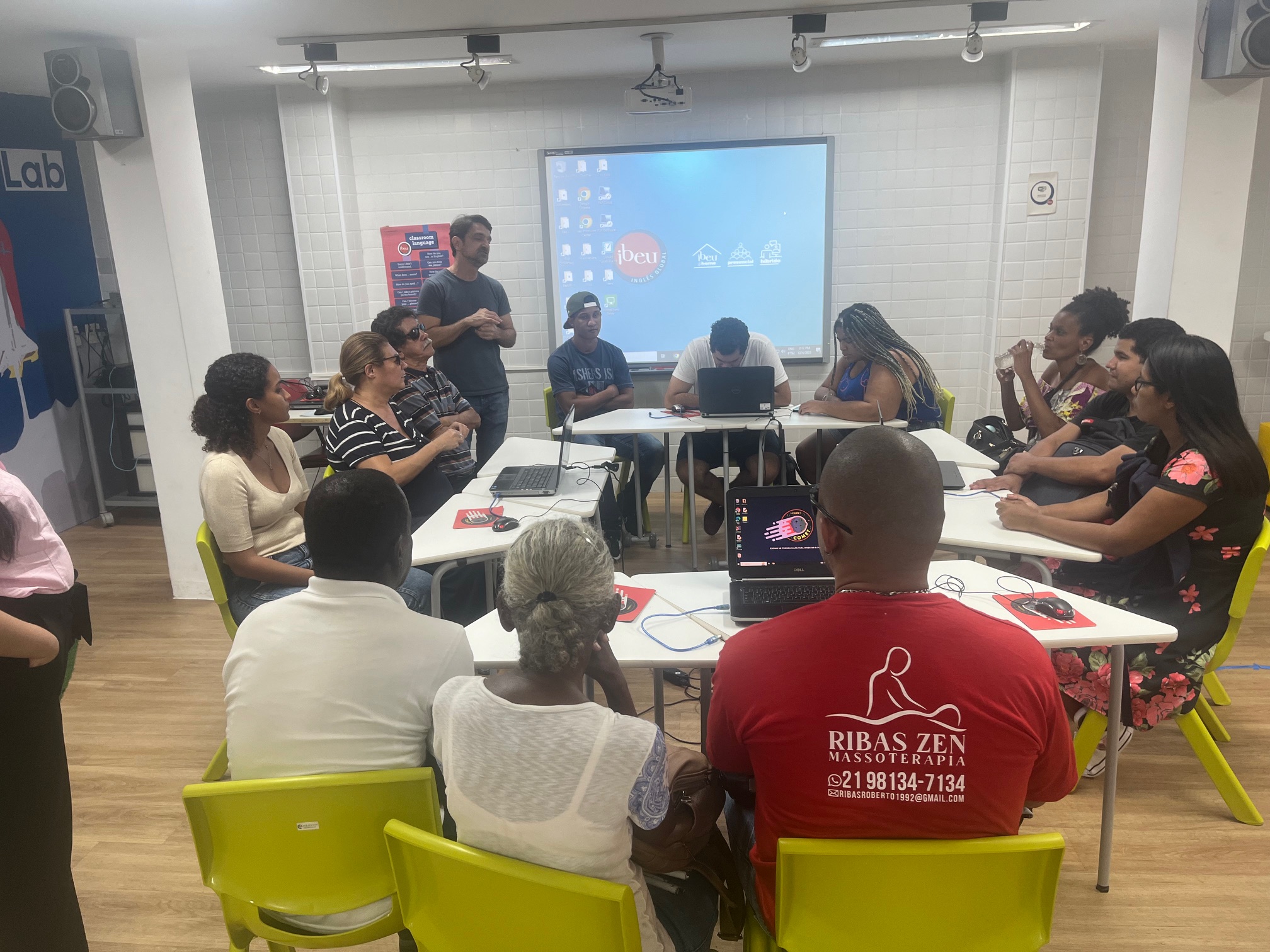 Alunos do IBC participam de oficina de robótica — IBC