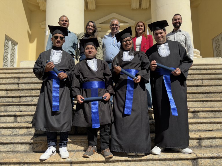 Emoção marca formatura da primeira turma de Desenvolvimento de Sistemas ...