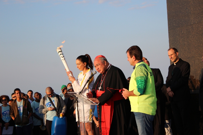Tocha amanhece aos pés do Redentor — Instituto Chico Mendes de ...