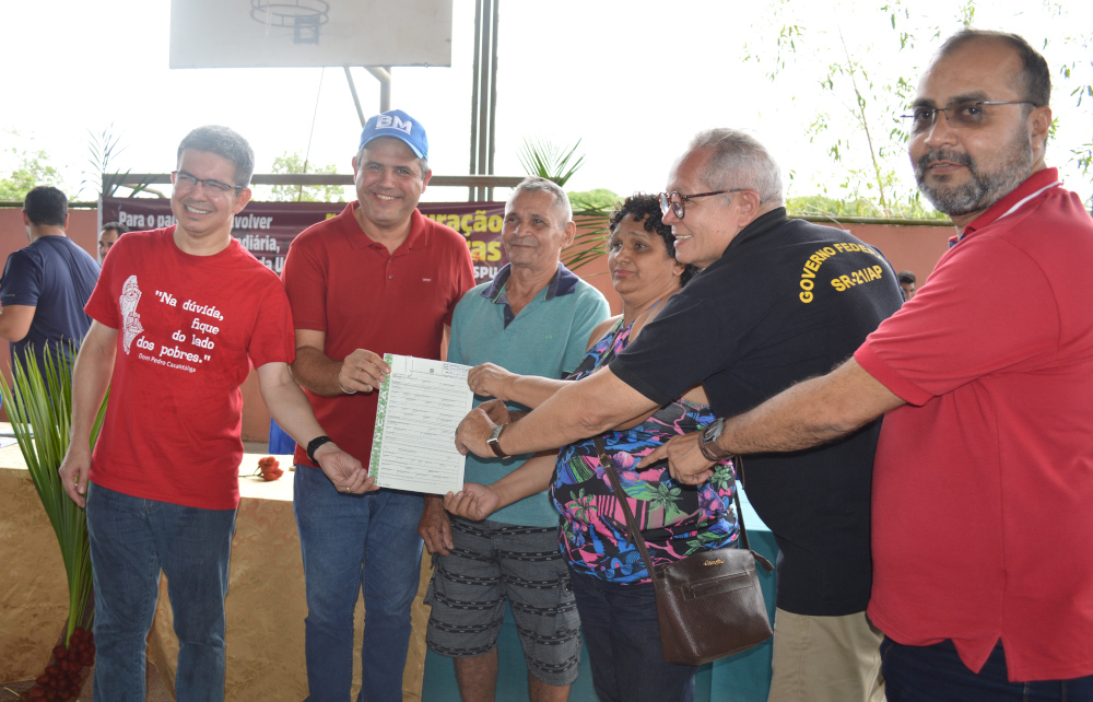 Amapá entrega títulos provisórios e definitivos — Incra