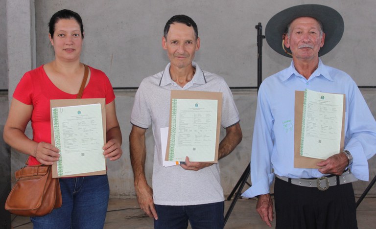 Famílias da comunidade Baronesa da Limeira (SC) são tituladas — Incra