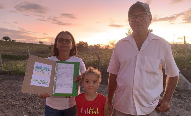Moradores de assentamento em Pernambuco recebem títulos definitivos após 14 anos — Incra