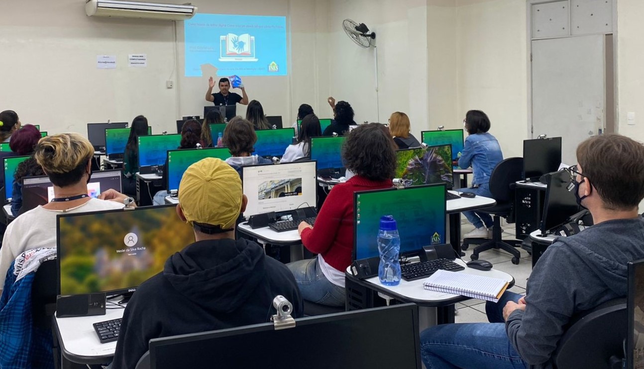 Docentes do INES participam de curso de editor digital para e-books ...