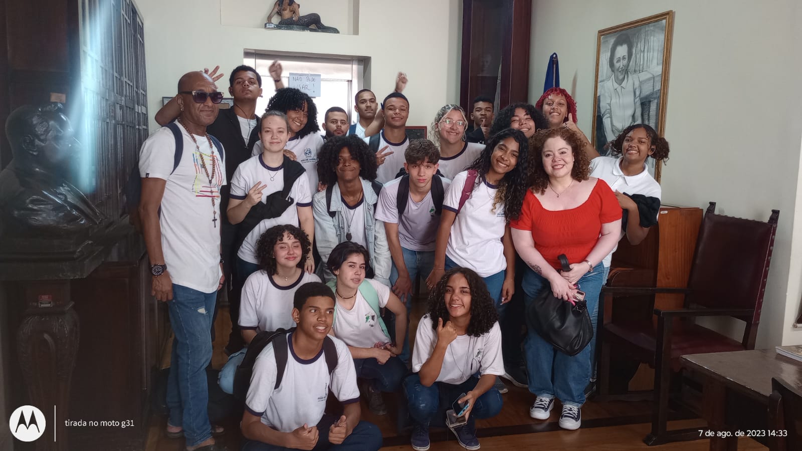 Visita dos alunos e professores da Escola Estadual Jorge Zarur em Bangú ...