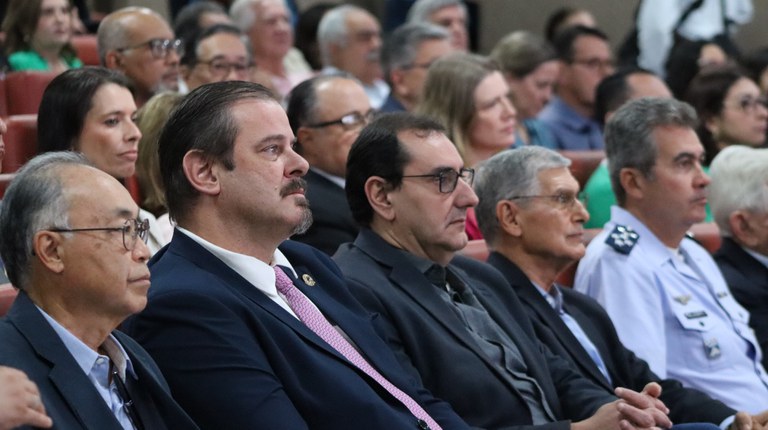 INPE participou no Congresso de Educação INVOZ em São José dos Campos ...