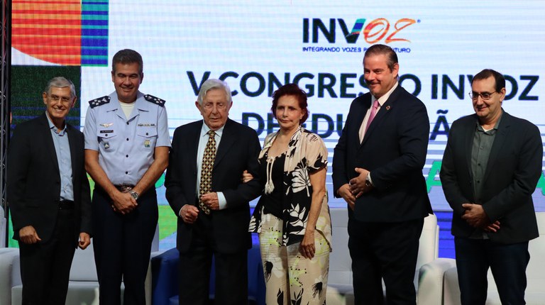 INPE participou no Congresso de Educação INVOZ em São José dos Campos ...