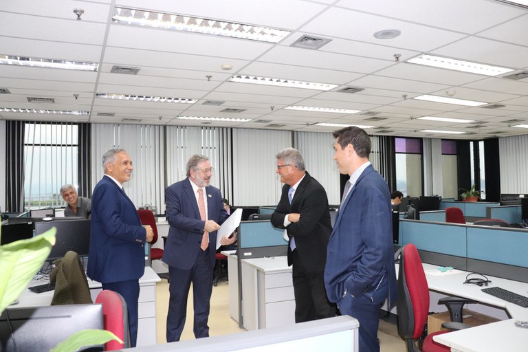 Secretário executivo do MDIC se reúne com diretoria do INPI — Instituto ...