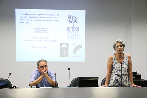 MAST debate evolução da pós-graduação no Brasil — Museu de Astronomia e ...