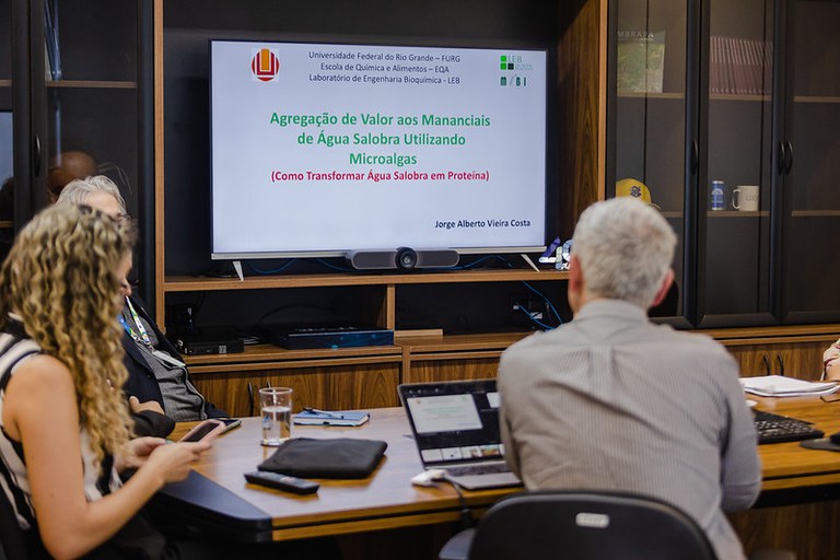 Secretário da SEDES conhece projeto de combate à fome e à desnutrição ...