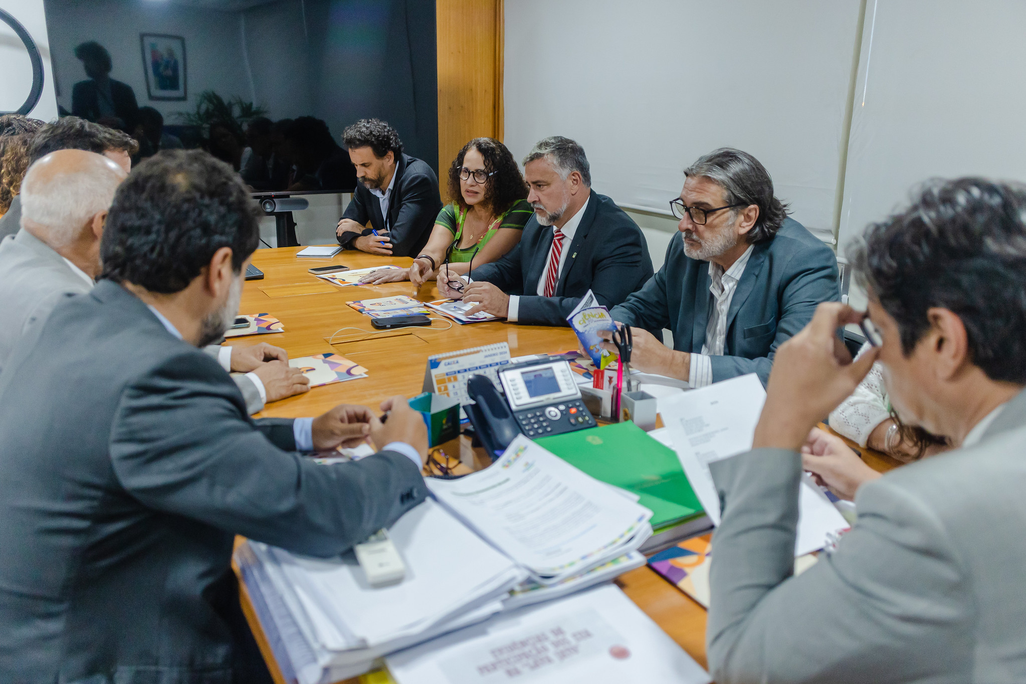 MCTI apresenta a 5ª CNCTI para o ministro da Secretaria de Comunicação ...