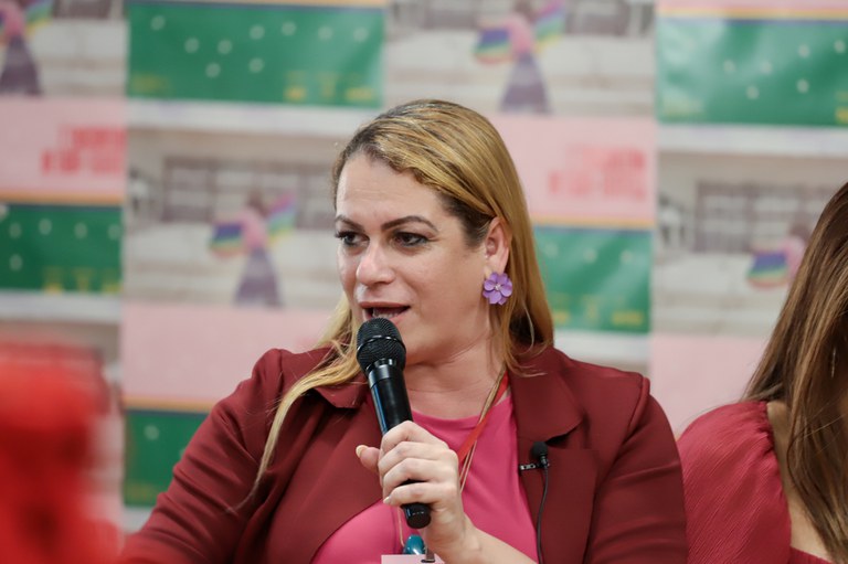 Em Brasília, Symmy Larrat participa do 1° encontro de parlamentares ...