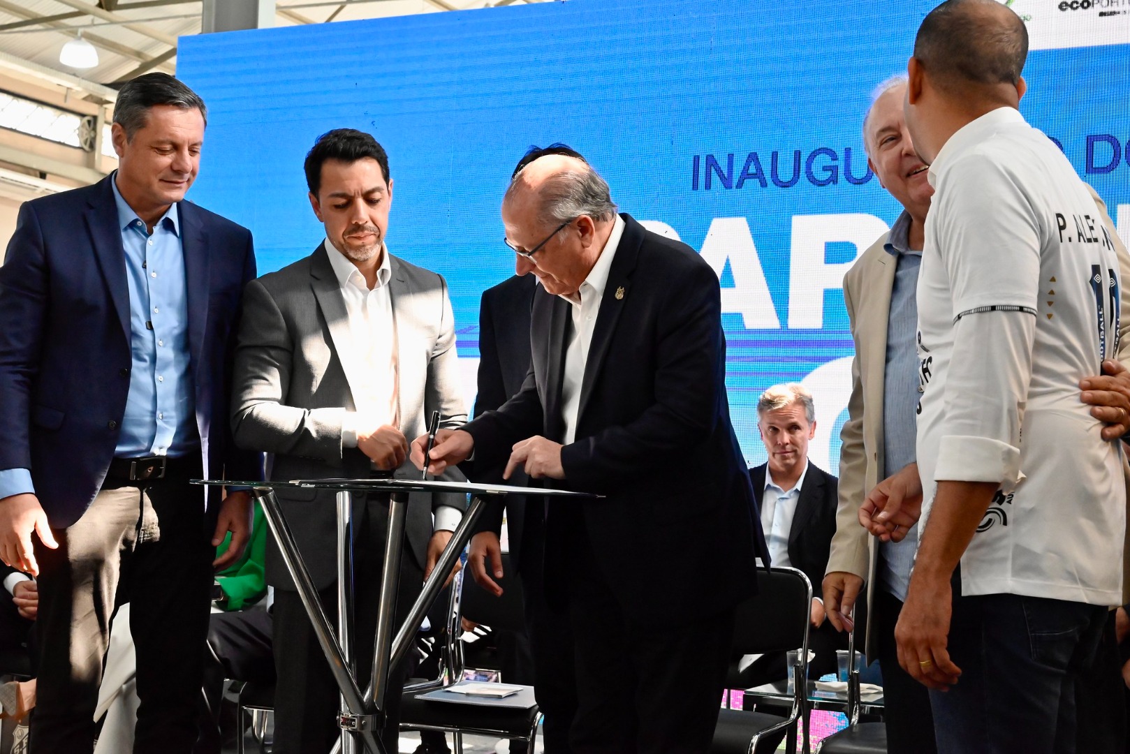 Parque Valongo: mais turismo e oportunidades no maior porto da América ...