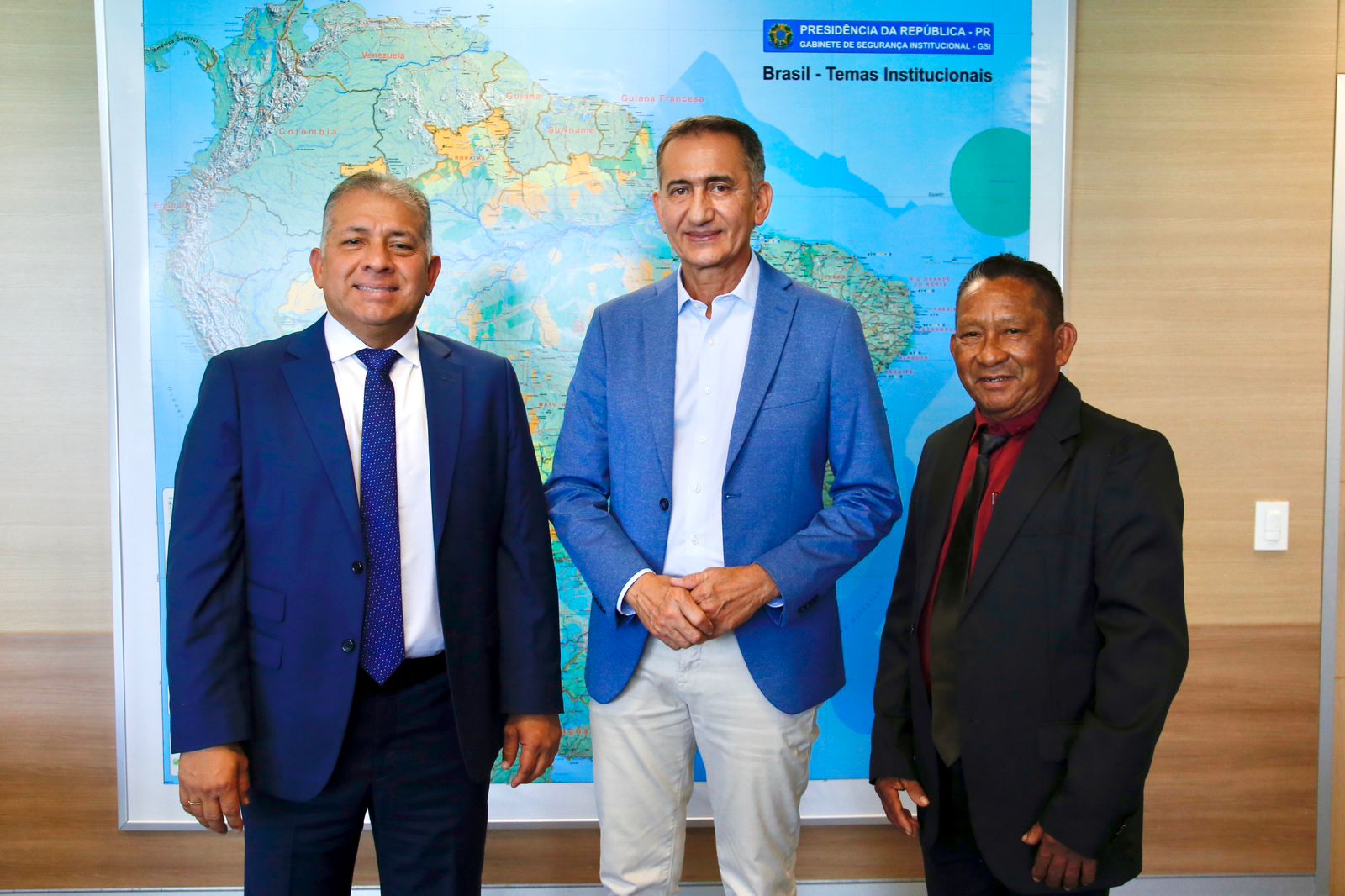 Ministro Waldez Góes participa de reunião para discutir ações de ...