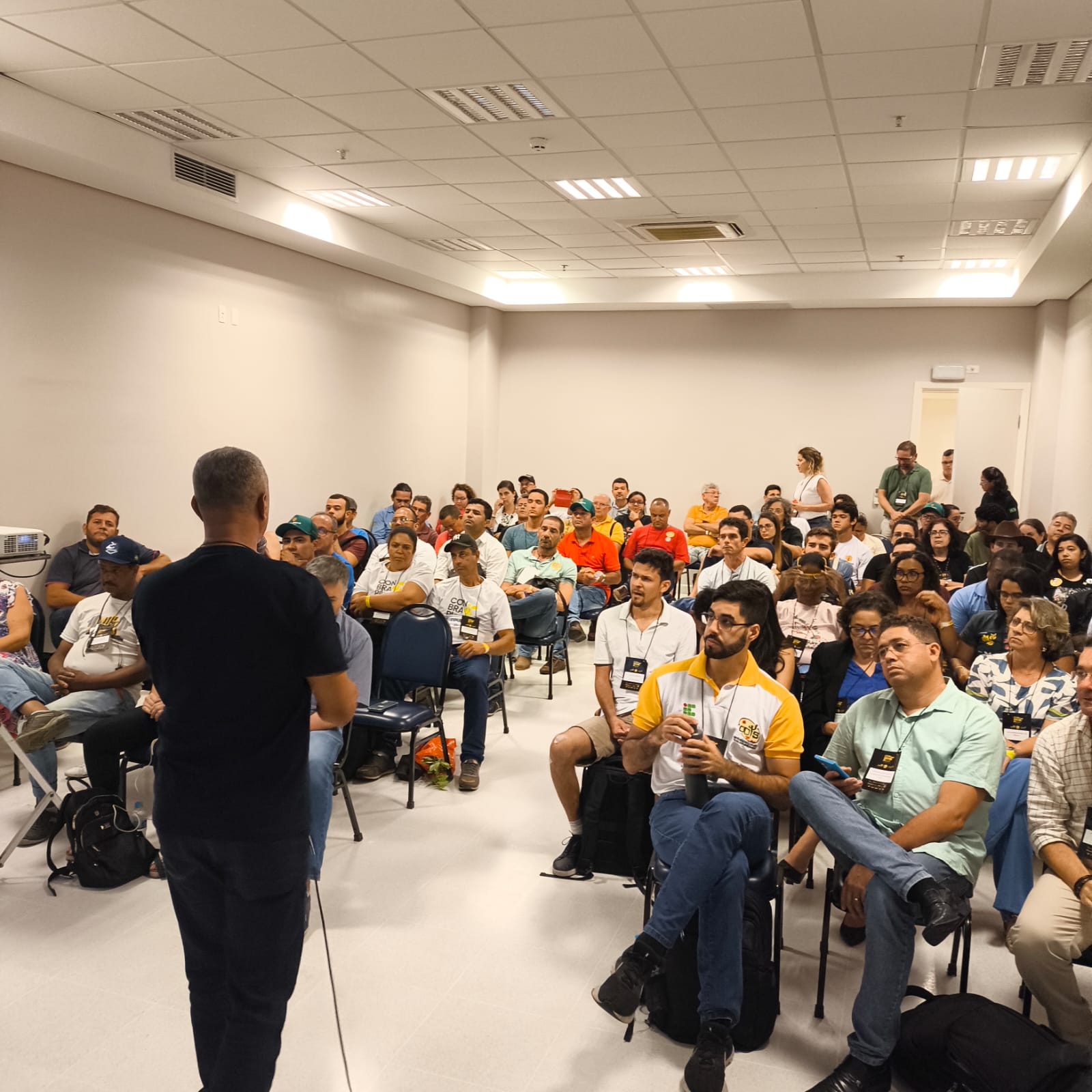 Apicultura2.jpeg — Ministério da Integração e do Desenvolvimento Regional