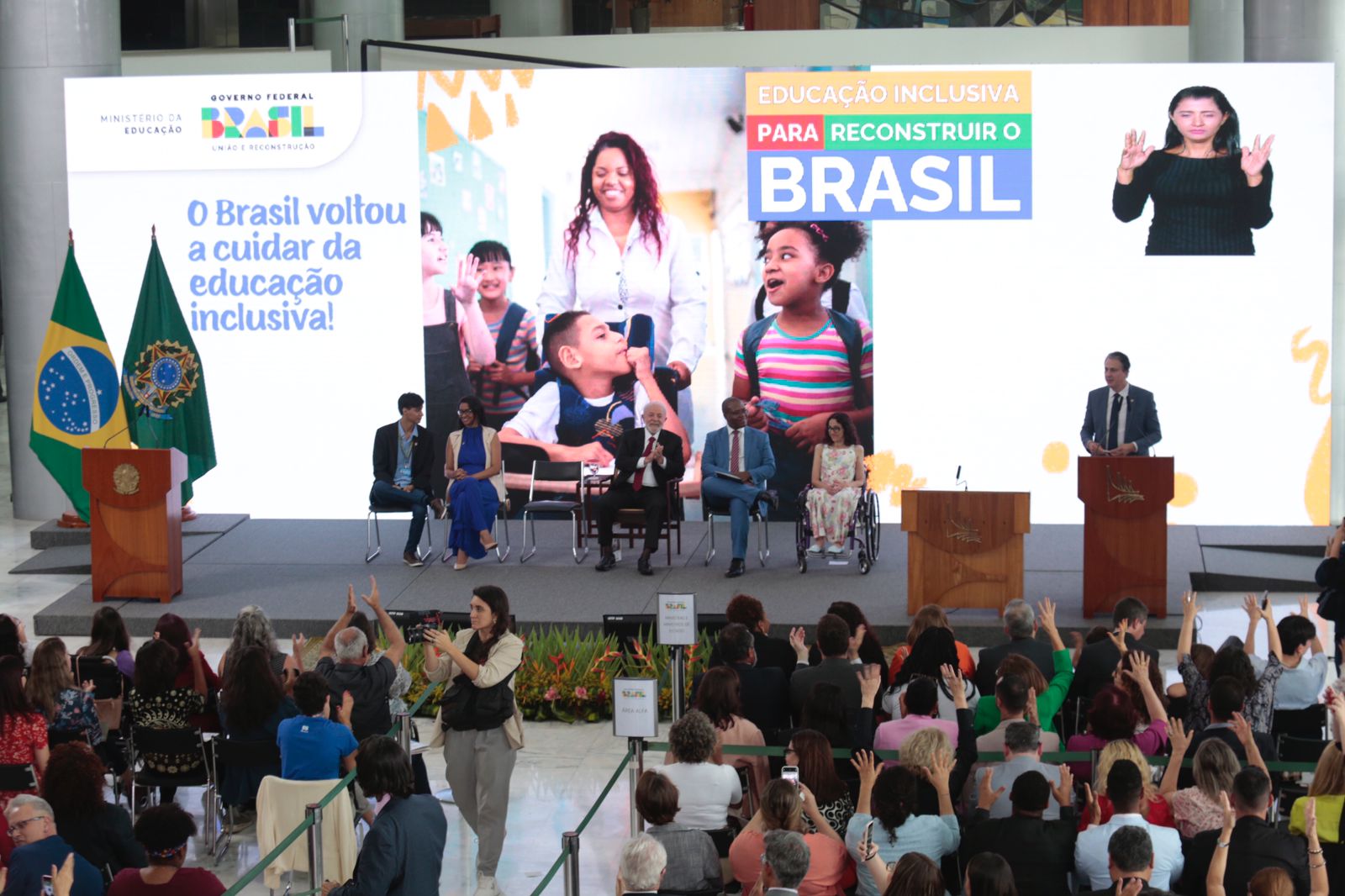 Governo federal reforça política de educação inclusiva — Ministério da ...